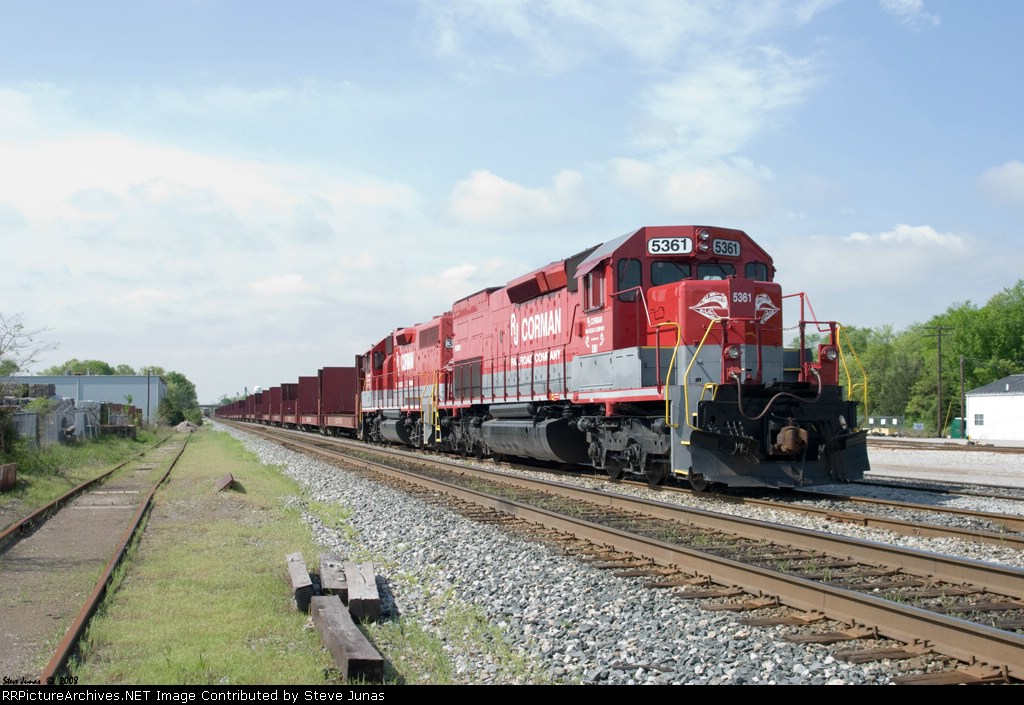 RJCC 5361,3801 K562 waits for the re-crew to arrive